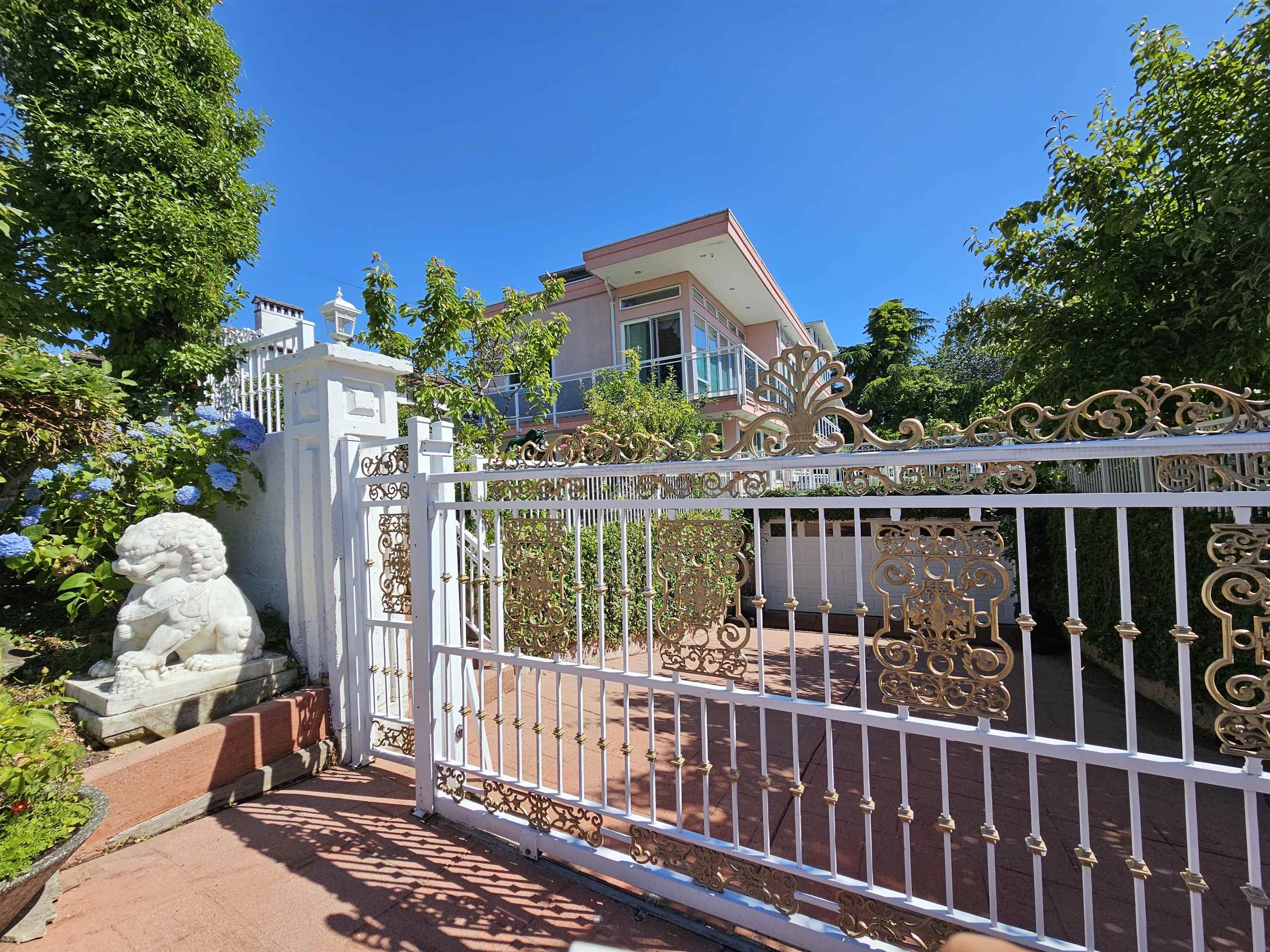 5 Bedroom Homes in Simon Fraser Hills for Sale & MLS® Listings | Simon ...