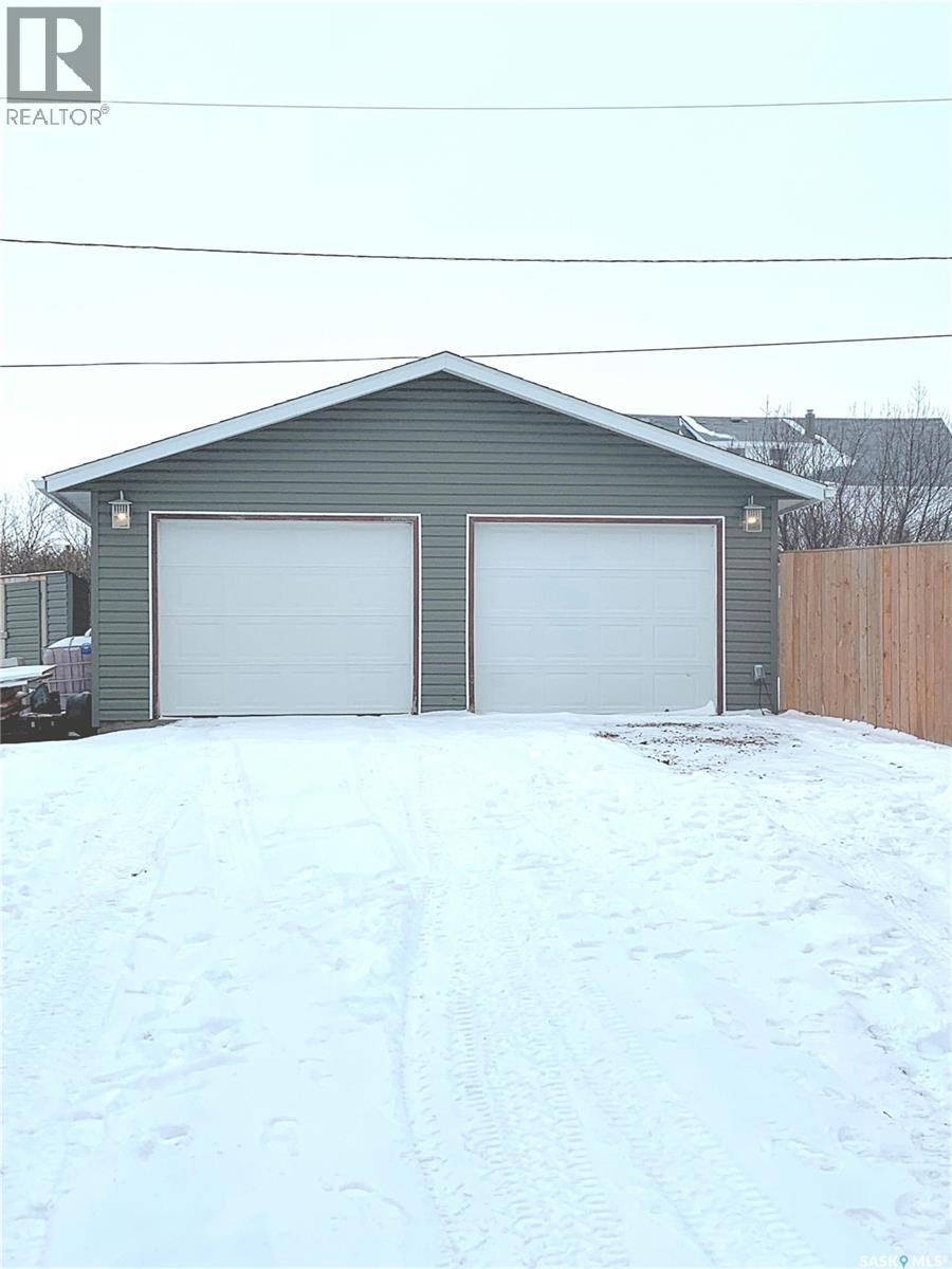 For Sale: 394 Standard Street, Pennant, SK - REW