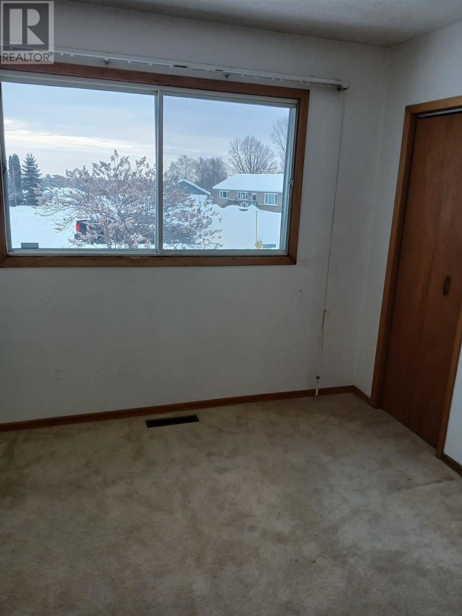 For Sale: 21 Bracken Place, Elliot Lake, ON - REW