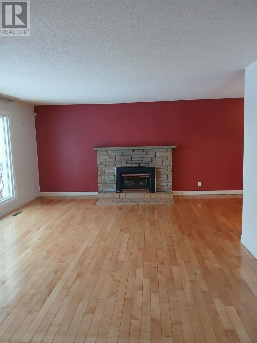 For Sale: 21 Bracken Place, Elliot Lake, ON - REW