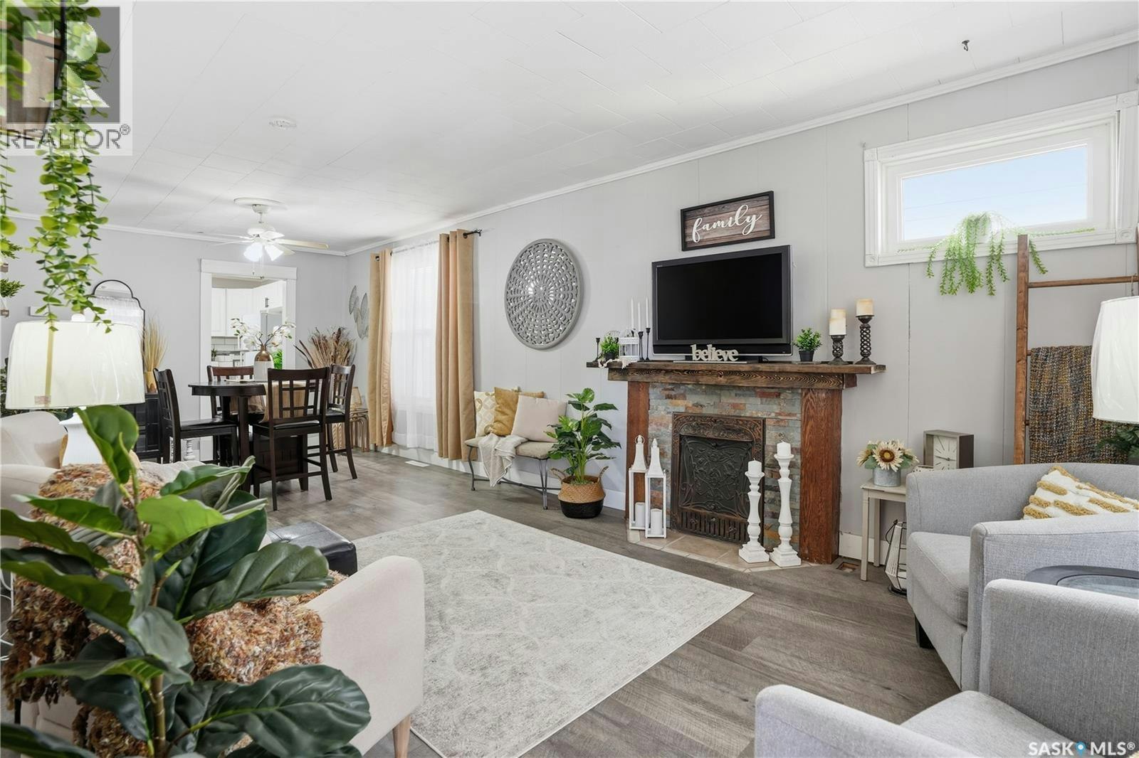For Sale: 1150 3rd Avenue NE, Moose Jaw, SK - REW