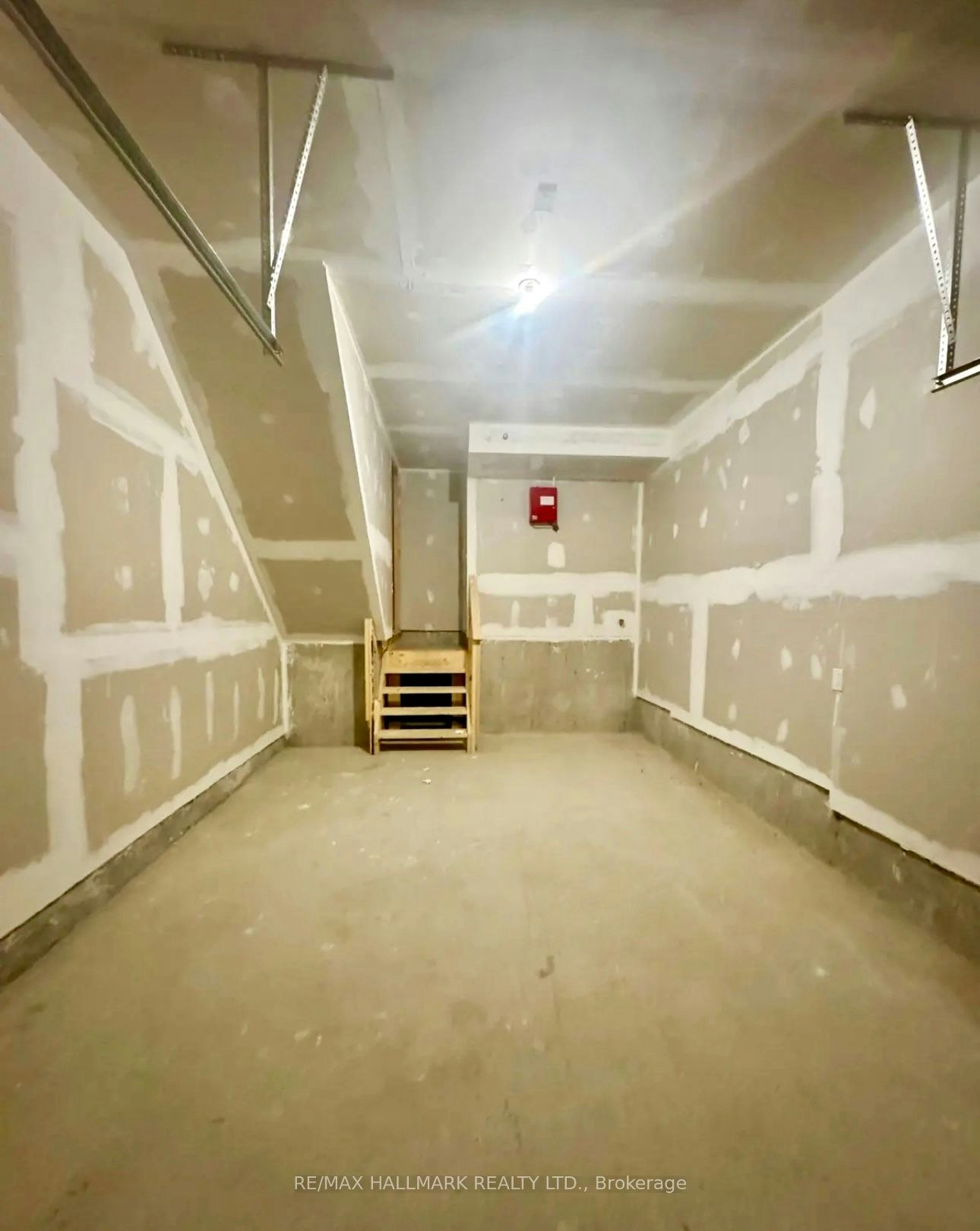 For Sale: 68A Tisdale Avenue, Toronto, ON - REW