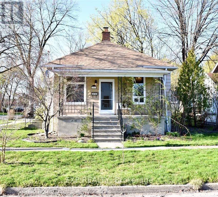 For Sale: 408 Cromwell Street, Sarnia, ON - REW