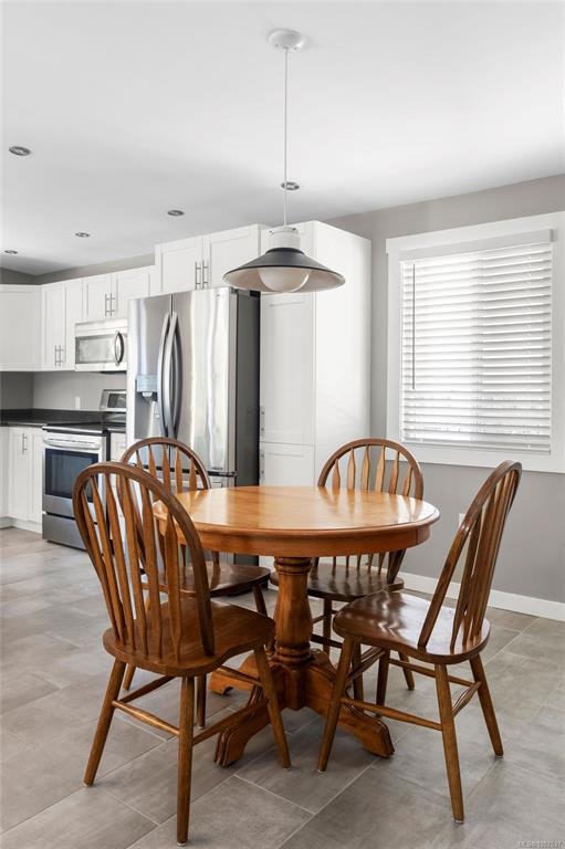 For Sale: 194 Hemlock Avenue, Duncan, BC - REW